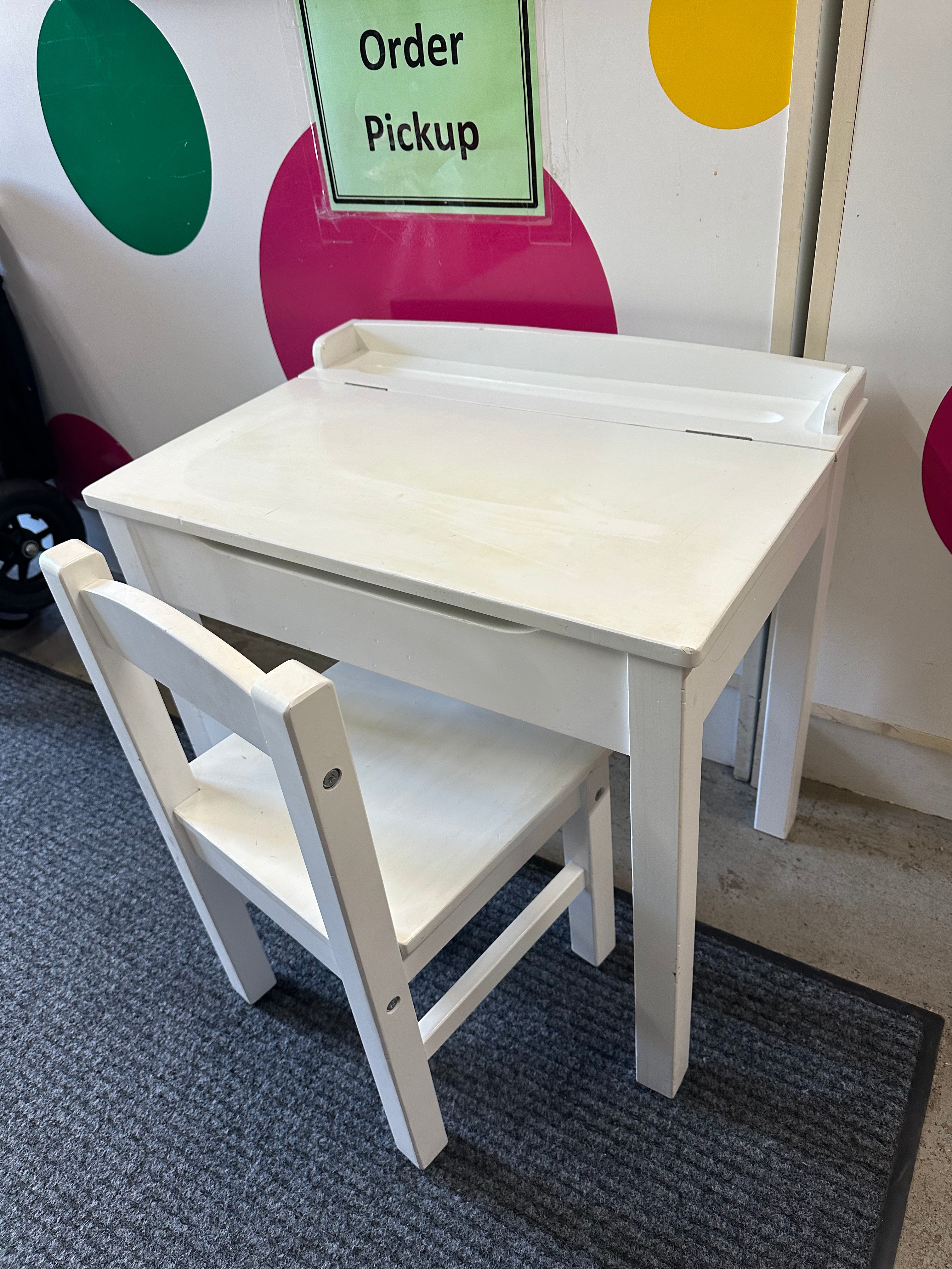 Melissa & Doug Lift-Top Desk – Caterkids Hawaii